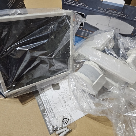 Other | Sunforce 200 Lumines Solar Motion Activated Security Light ...